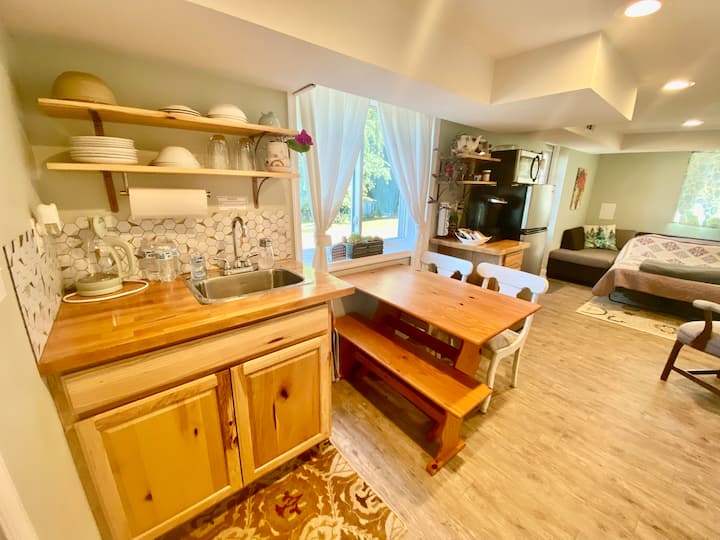 Figs & Chicks: Lynchburg Basement Apartment - Lynchburg, VA