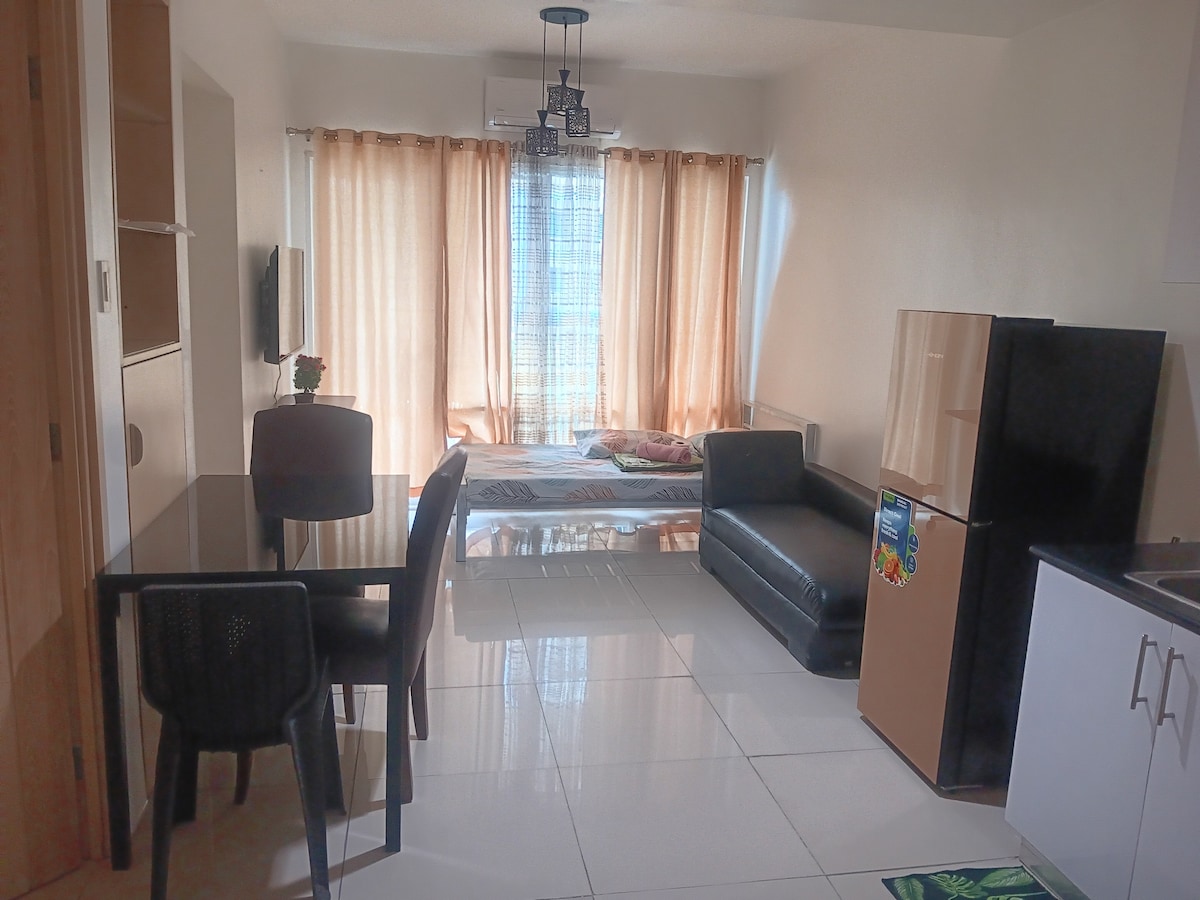 2 BR Unit Spacy Sea Residce near MOA 1530 Madel - Apartments for Rent ...