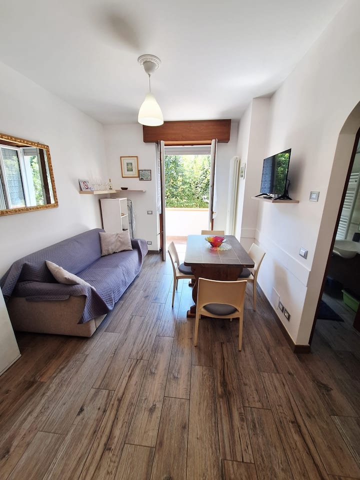 "A Casa Di Bruno" (Codice Citra 011016-lt-0915) - Lerici