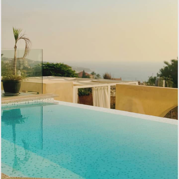 Tranquil Villa: Swim, Soak&enjoy - Lebanon