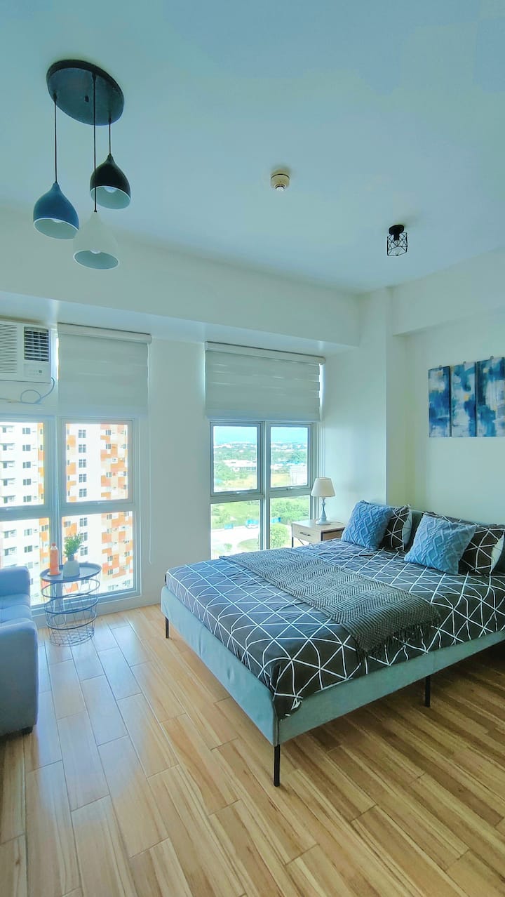 Adc Transient At Holland Park Southwoods - Biñan