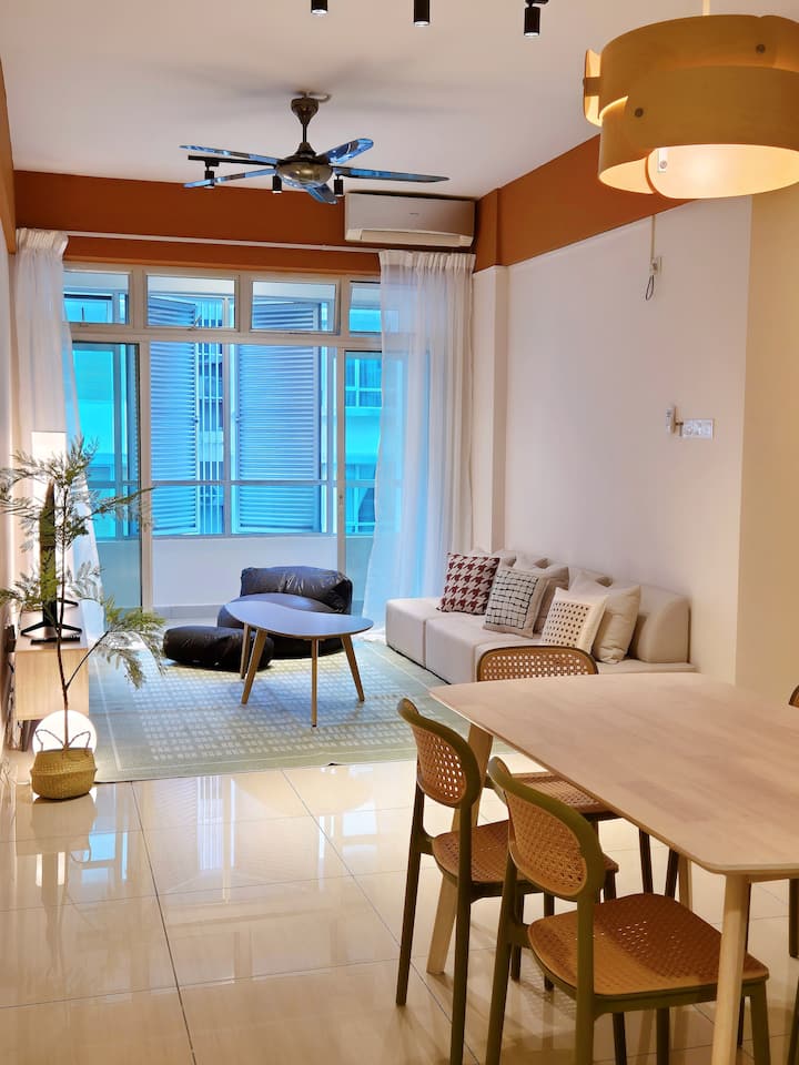 [Walking Distance To Mt Austin] - Newly Renovated - Johor Bahru