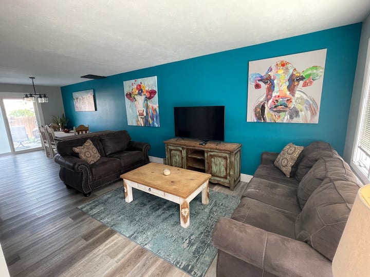 Town House - Wind River Hotel & Casino