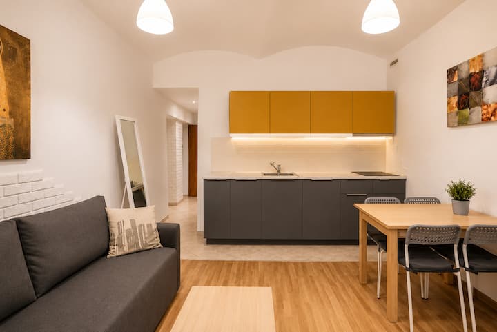Ground Floor Bbb - 