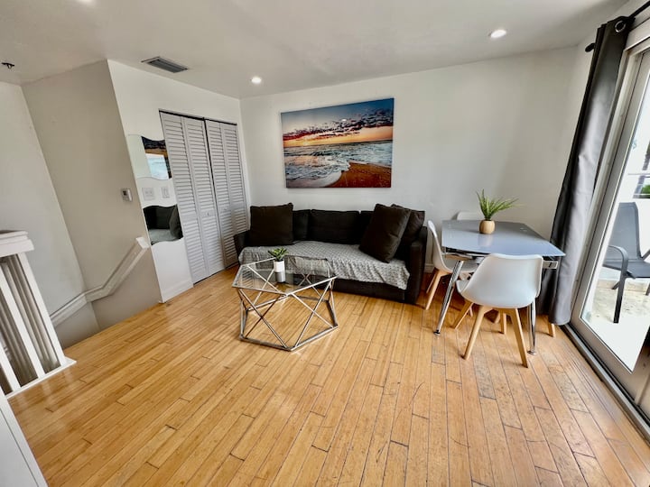 Duplex Paisible En Bord De Mer - Miami Beach, FL