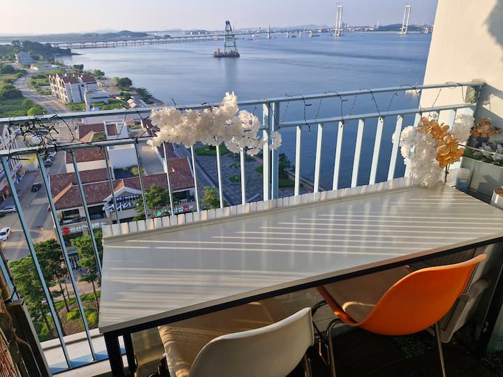 Bt하우스(석양영종) 오션 테라스뷰#호텔고층#2박할인 #건조기#조리가능#인천공항20분#넷플 - South Korea