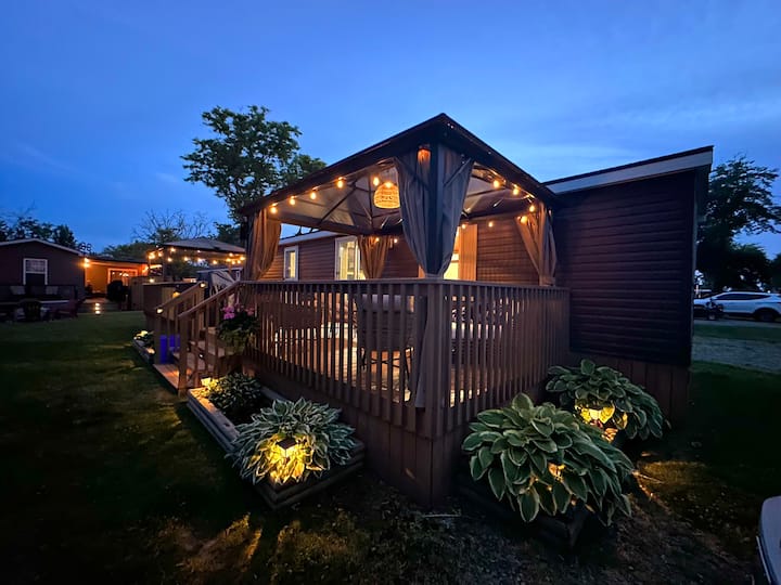 Beautiful New Niagara-on-the-lake Cottage - Niagara-on-the-Lake
