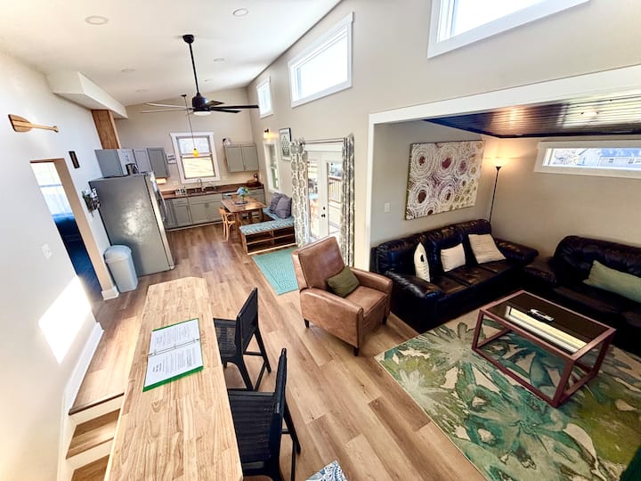Azalea Fields. Full 4 Bedroom House. Fenced Yard. - Brevard, NC
