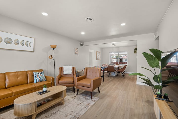 Sleeps 12 +Games+yard - Aurora, CO