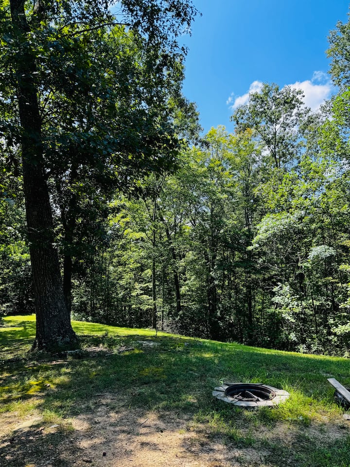 Ruby’s Secret Getaway In The Gorge / Hollerwood - Slade, KY
