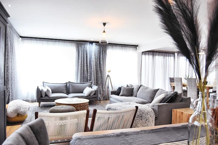 4on Pebbles Holiday Home ‘Your Next Luxury Stay’ - Namibia