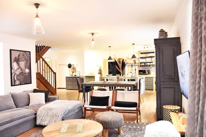 4on Pebbles Holiday Home ‘Your Next Luxury Stay’ - Namibie