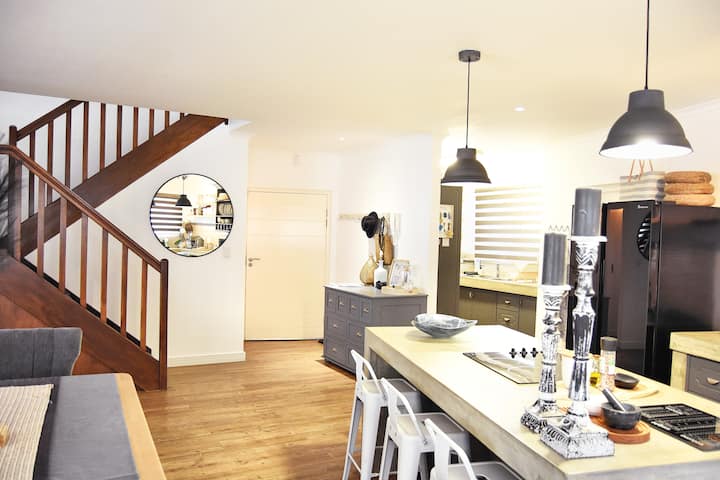 4on Pebbles Holiday Home ‘Your Next Luxury Stay’ - Swakopmund