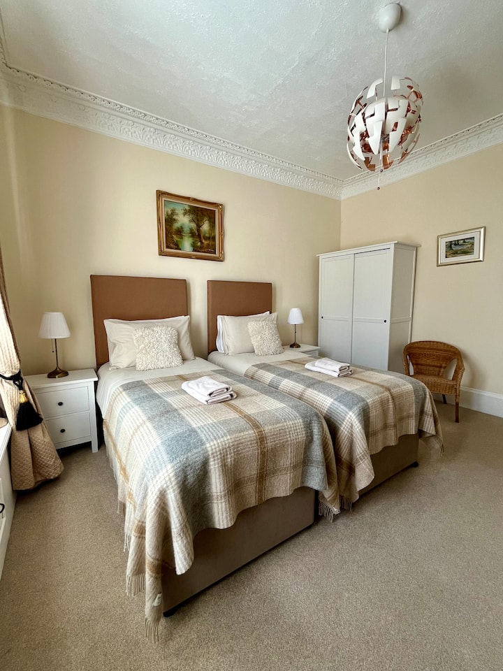 Twin Room With Shared Bathroom In Callander - Aberfoyle