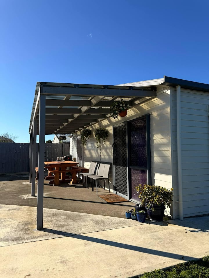 Spacious Private -The Feilding Favourite Bnb - Feilding