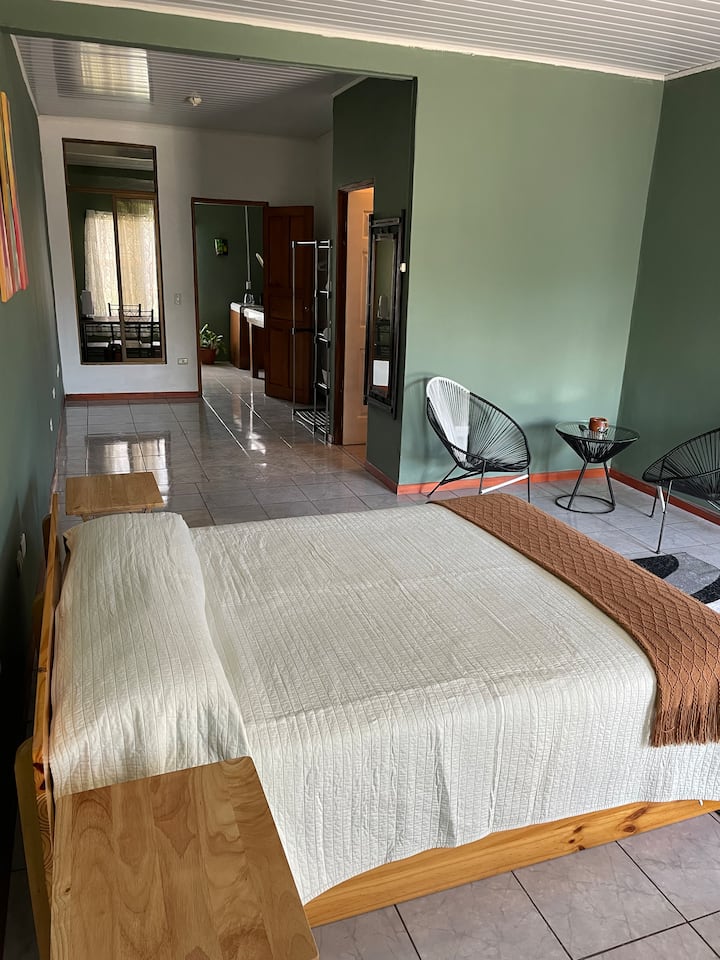 Rous Place, #1, Fully Equipped Kitchen. - La Fortuna