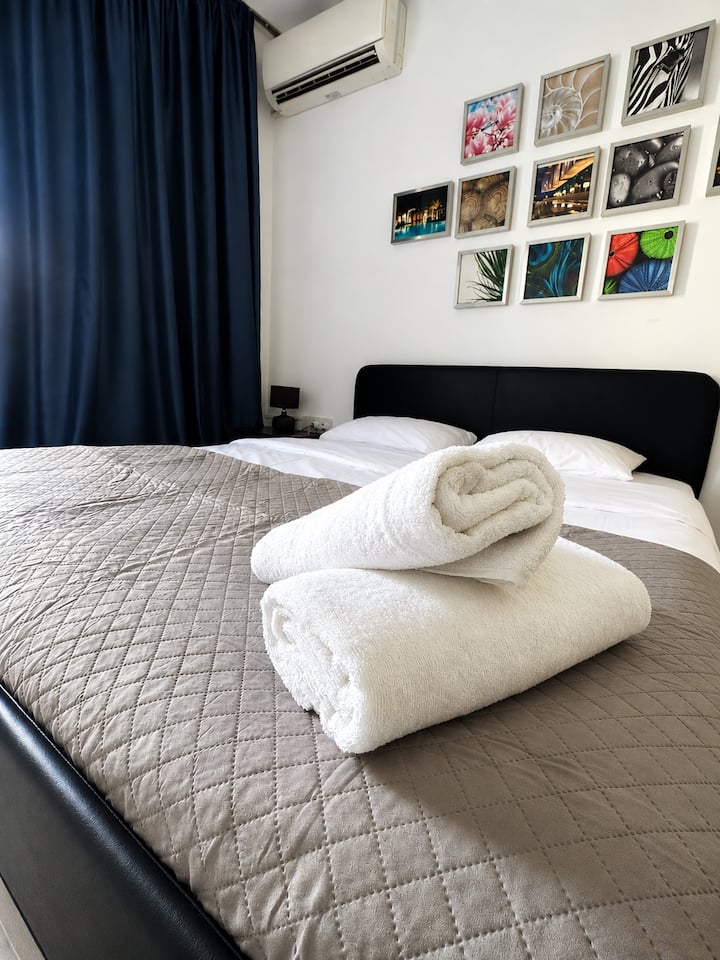 Quiet Central Studio + Balcony • 5min To Beach - Larnaca