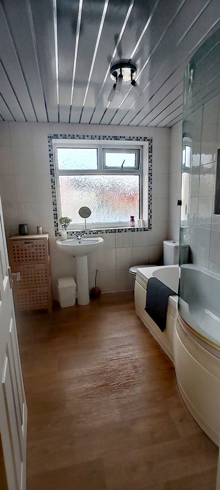 Blackpool Center Double Bay Bedroom - Lytham St Annes