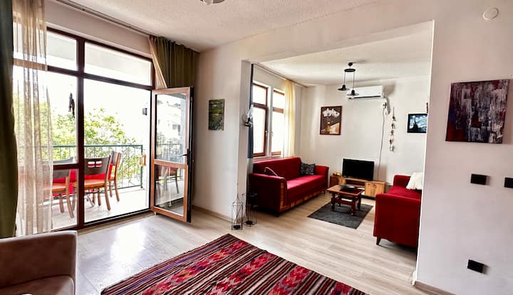 Merkezde Arkadaş Grupları Için  2+1 Yazlık Ev - Gökçeada