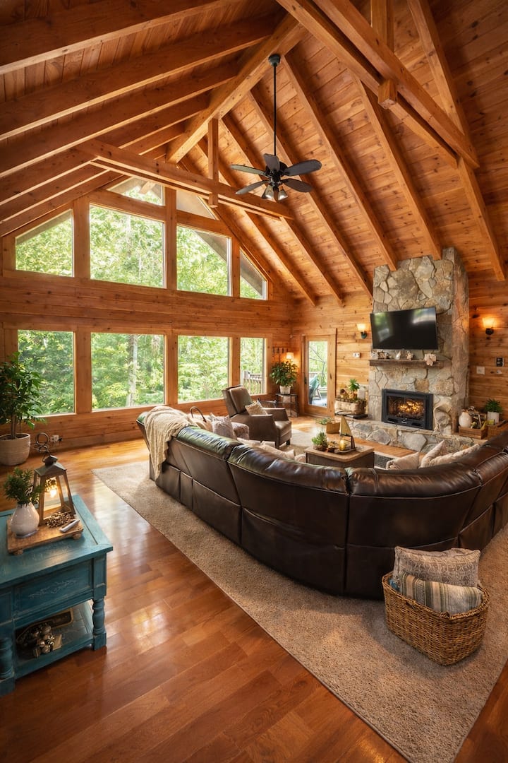 Lake Lure Cabin W/ Hot Tub, Fire Pit & Lake Access - Lake Lure, NC