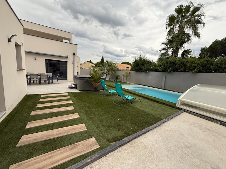 Villa Honoré Piscine Et Jacuzzi En Bord De Mer - Agde