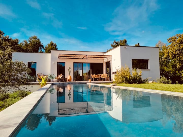 Villa Bohème Dans La Garrigue Proche D’uzes - 尼姆