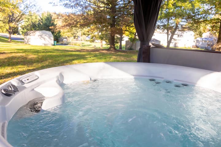 Cozy Home With Hot Tub, Kids Playroom & Fire Pit - Harrisonburg, VA