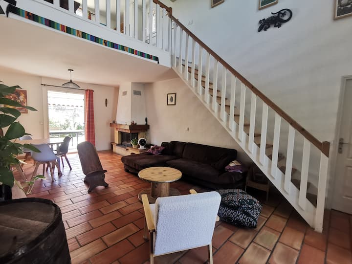 Maison Spacieuse Avec Piscine Proche Avignon - Sorgues