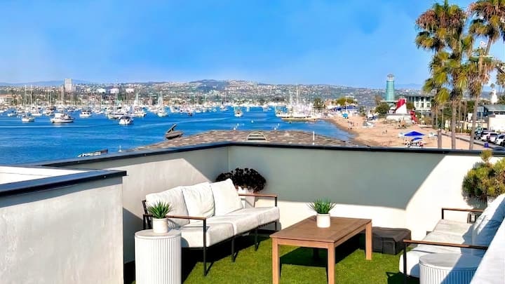 Luxe Harbor View Rooftop · Steps To Sand · A/c - Newport Beach, CA