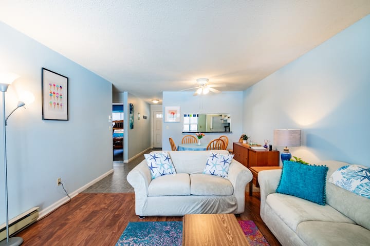 Ocean Edge: 2 Bed/2 Bath - Pools & Resort Access - Breakwater Beach, Brewster