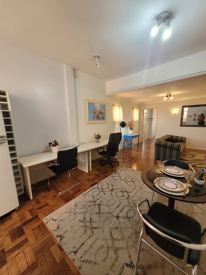 03-custo E Conforto No Centro: Ar Split E Vaga - Cascavel