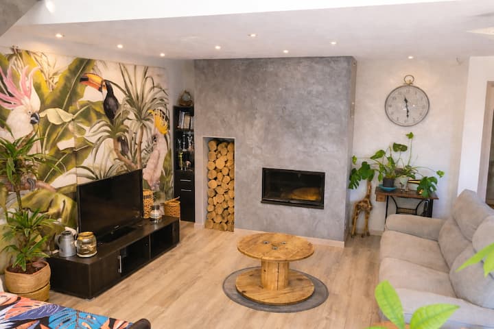 Maison Cosy Et Familiale Avec Son Jacuzzi - Var
