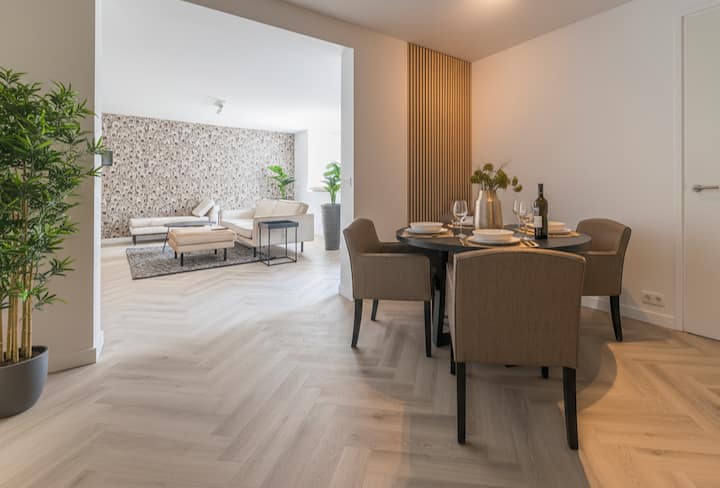 Leon | Appartement Spacieux Avec Jardin | Chambre - Roosendaal