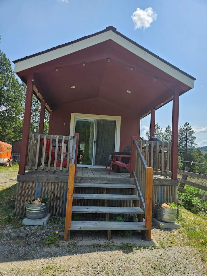 Tiny Farmhouse | Cda, Silverwood & Lake Nearby - Lake Coeur d'Alene, ID