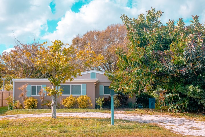 Hibiscus House - Vero Beach, FL