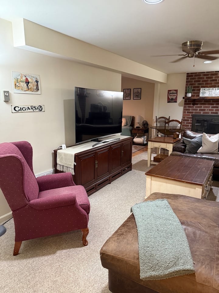 Private Basement Suite - Charlottesville, VA