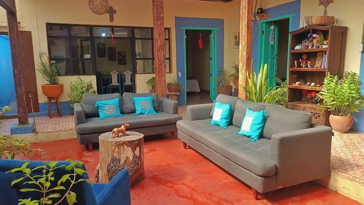Casa Con Jardín En El Centro De La Ciudad - Chiapas