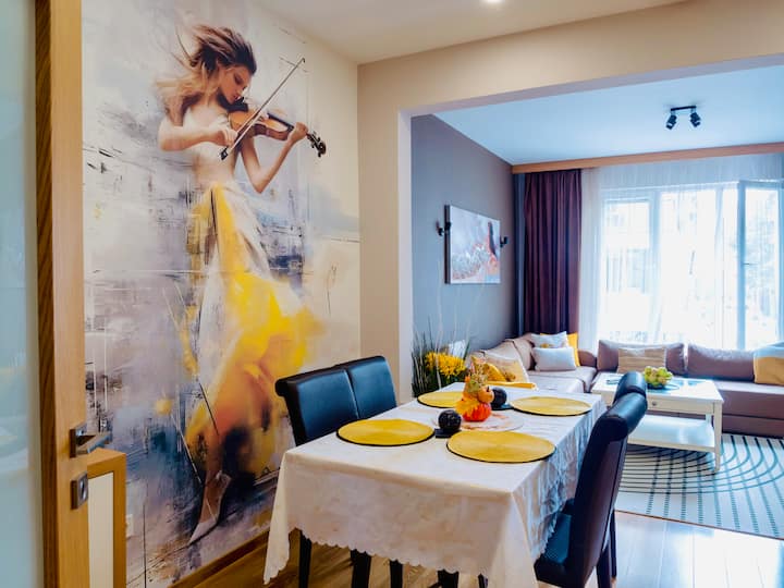 Work-friendly Spacious 2bdr, 1.5bath, Vitosha Blvd - Sofia