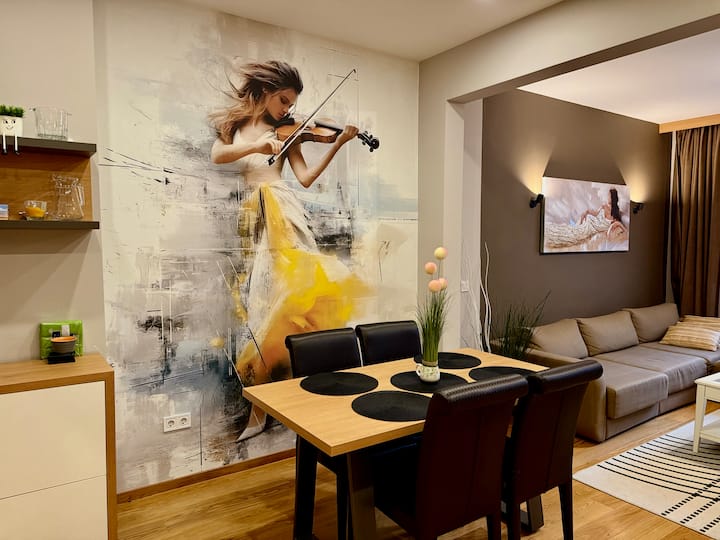 Work-friendly Spacious 2bdr, 1.5bath, Vitosha Blvd - Sofia
