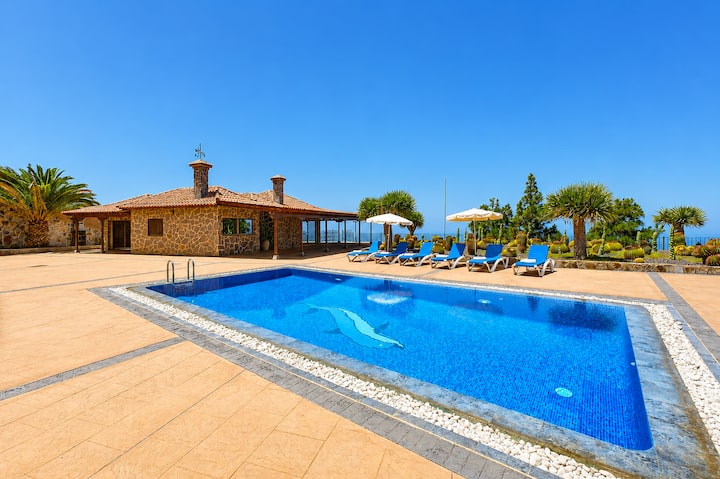 Chalet à La Montagne Avec Vue Et Piscine - Tenerife