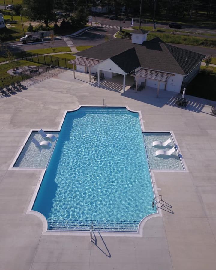 Waterfront Condo Minutes From Beach (Sleeps 8) - Delaware
