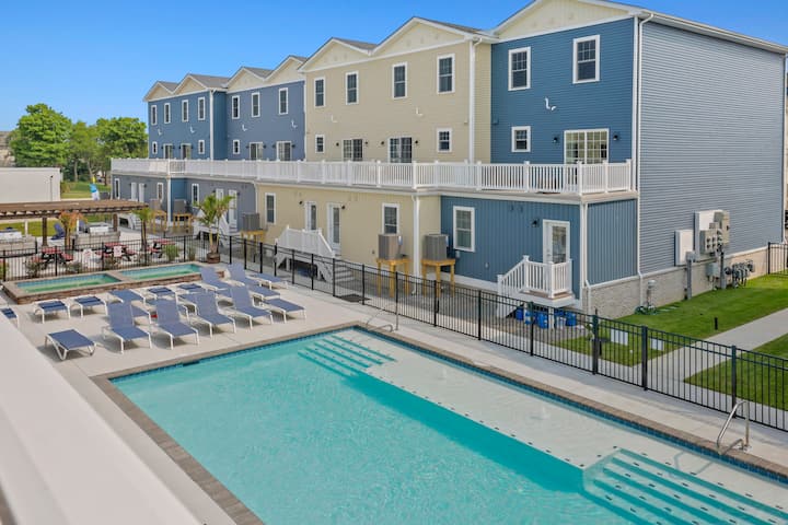 Oasis By Seaport Stays - Classic Condo - Wildwood, NJ