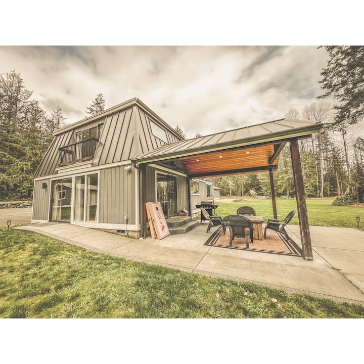 Fire & Fern Acres: Yard Games By Day Fire By Night - Port Angeles, Washington