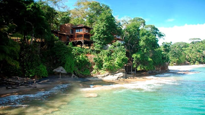 Beachfront Villa - Island Getaway For 11 In Saboga - Panama