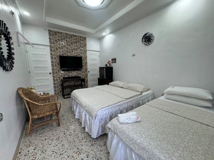 Ave Homes (A3)-deluxe Studio, Prkg, Swimming Pool - Tayug