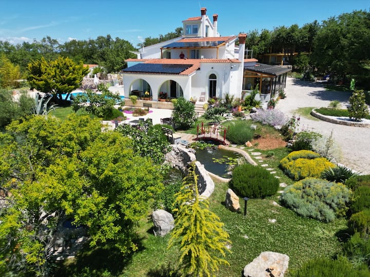 Lotus Resort, Room 3 With Private Bathroom (14m²) - Cres