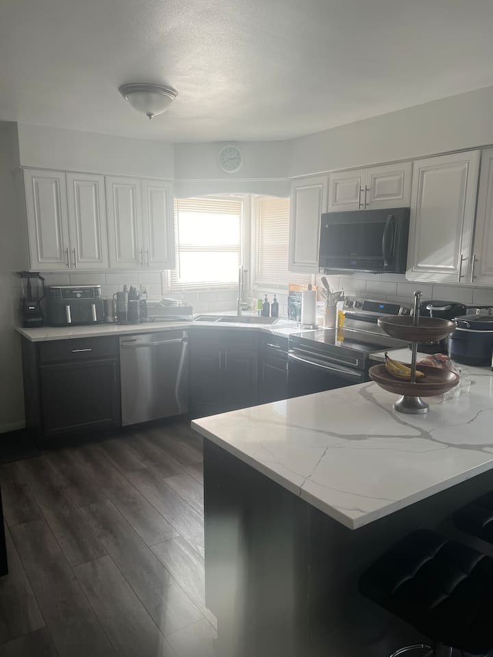 2 Bedroom Unit - 米爾瓦基