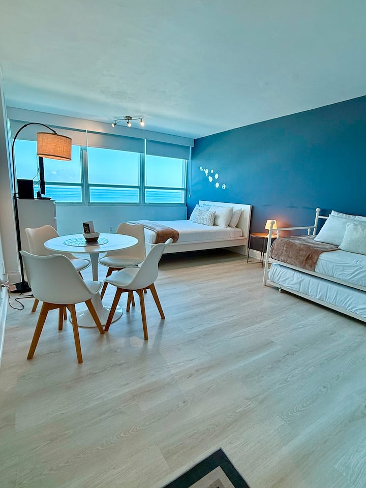 Creative Inn Apt 926 Bright Ocean Front Studio - Miami Beach