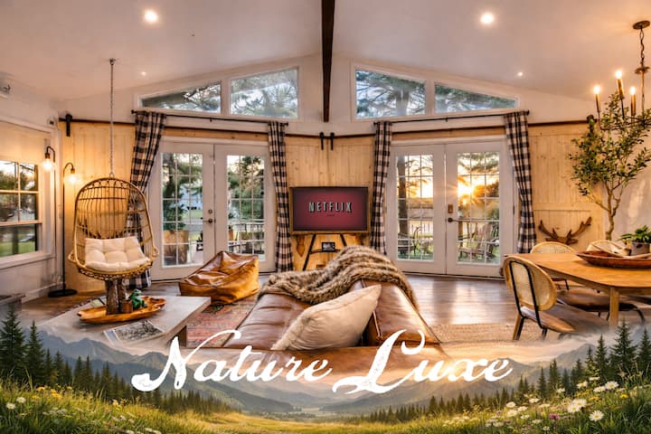 Stylish Chalet Getaway In The Poconos - Gouldsboro Lake, PA