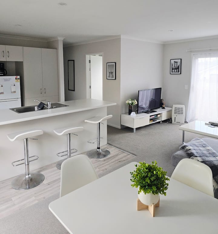 Drift Inn, 2 Bedroom Full Kitchen- Matua, Tauranga - 